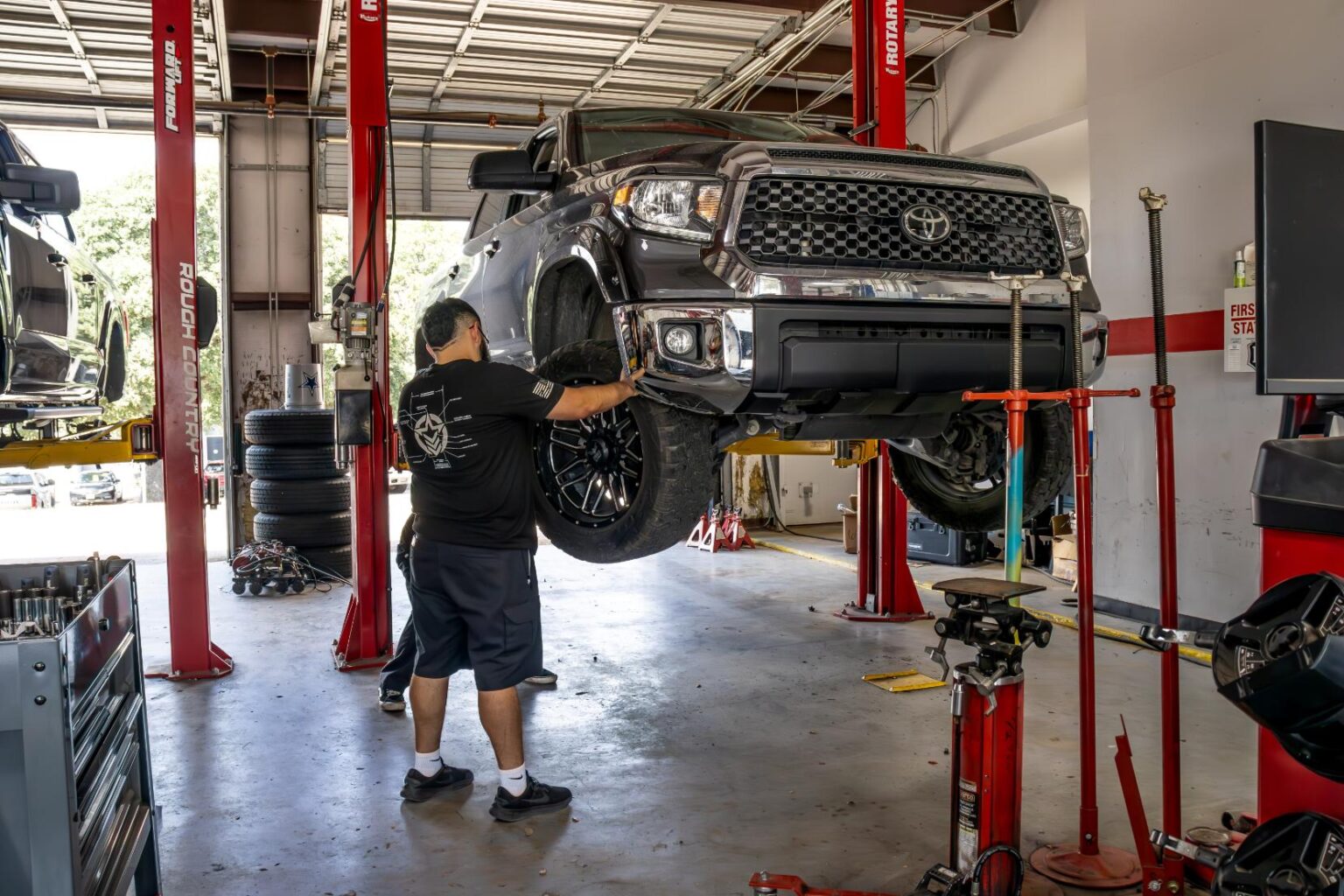 Outlaw Wraps: San Antonio Vehicle & Storefront Graphics